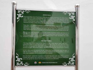 Poh San Teng Temple > Hang Li Po Well > Melaka Warrior Monument