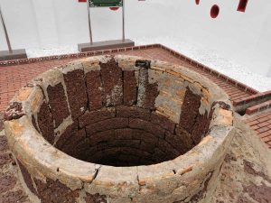 Poh San Teng Temple > Hang Li Po Well > Melaka Warrior Monument