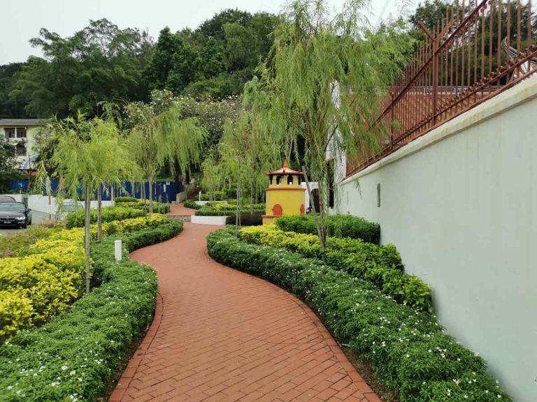 Poh San Teng Temple > Hang Li Po Well > Melaka Warrior Monument