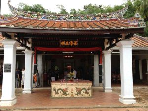 Poh San Teng Temple > Hang Li Po Well > Melaka Warrior Monument