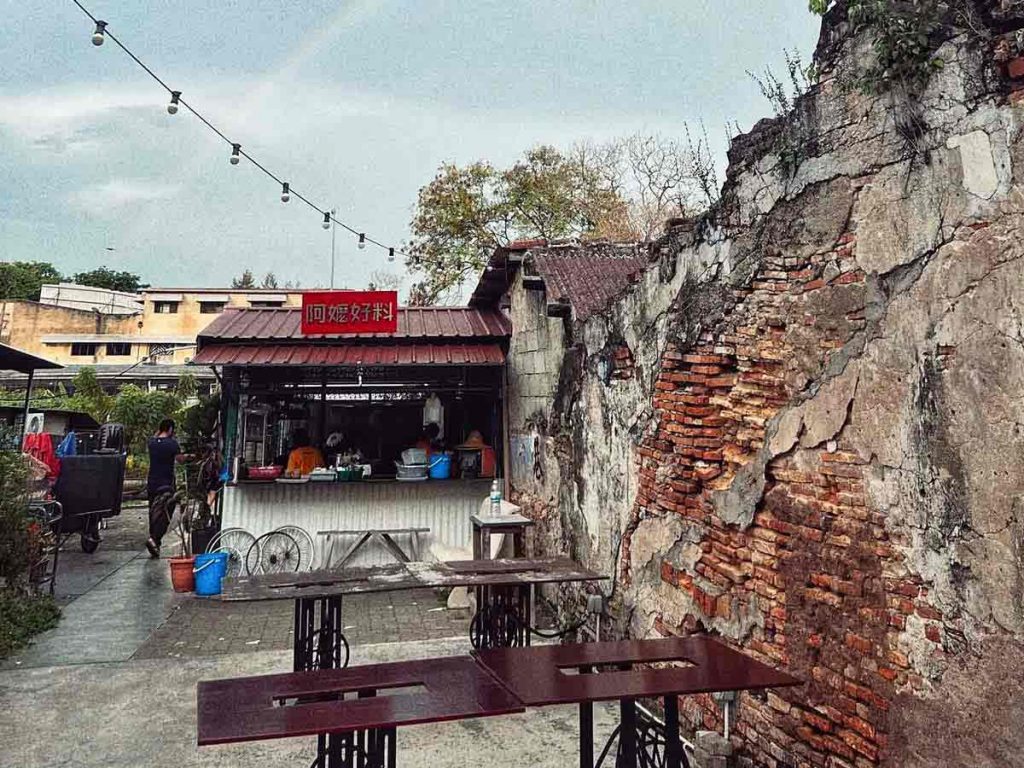 Chinese Restaurant In Melaka (Malacca) - Chicken Rice Ball, Satay Celup