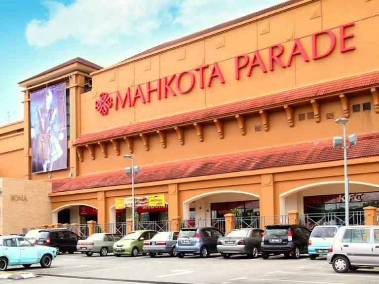 Top Three Shopping Malls in Melaka (Malacca)