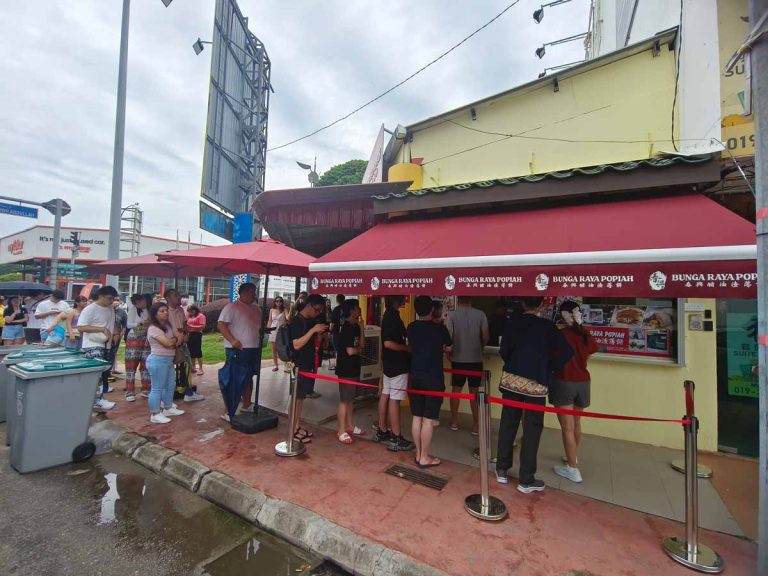 Bunga Raya Popiah ( 春興猪油渣薄饼) - Non-Halal Popiah Melaka